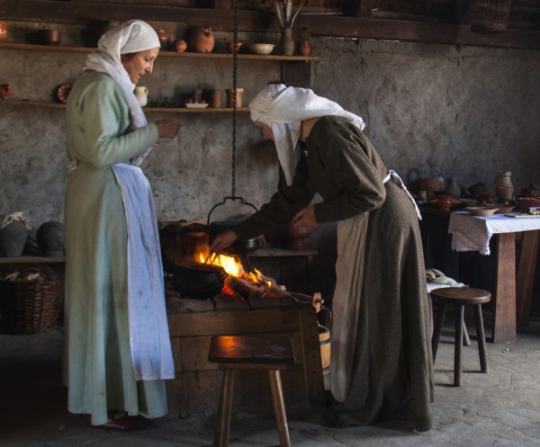Cooking in the Medieval Ages – This Geek Loves Food
